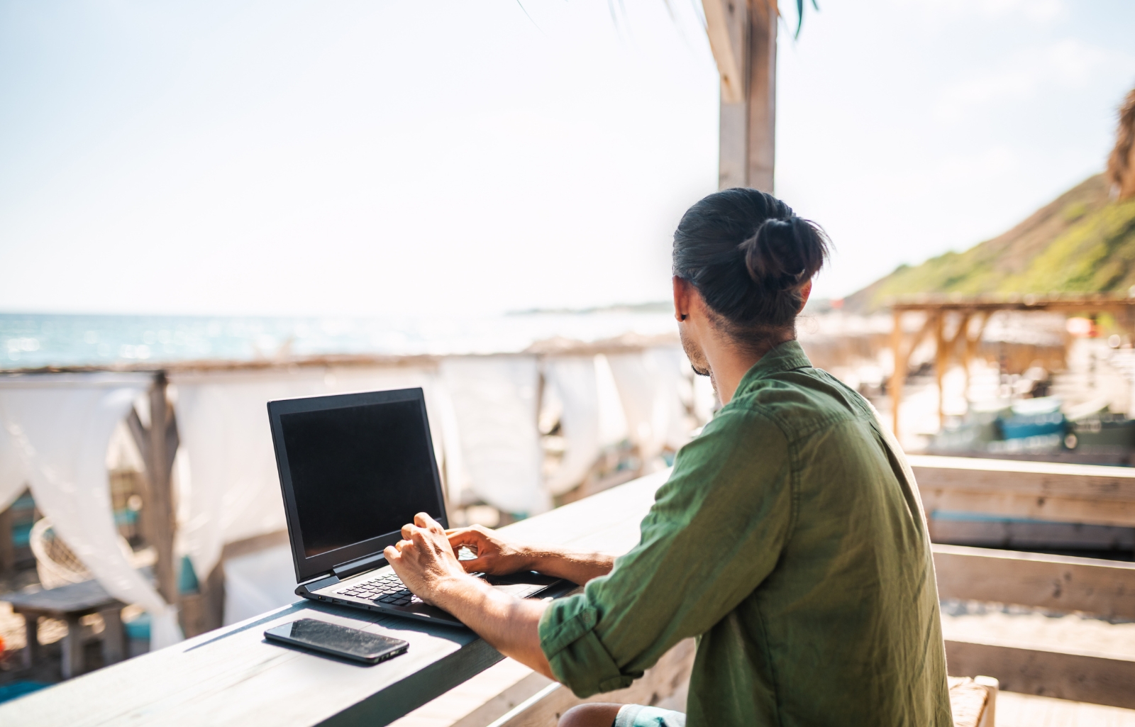 Ultimate Digital Nomad's Guide to Remote Work in Australia